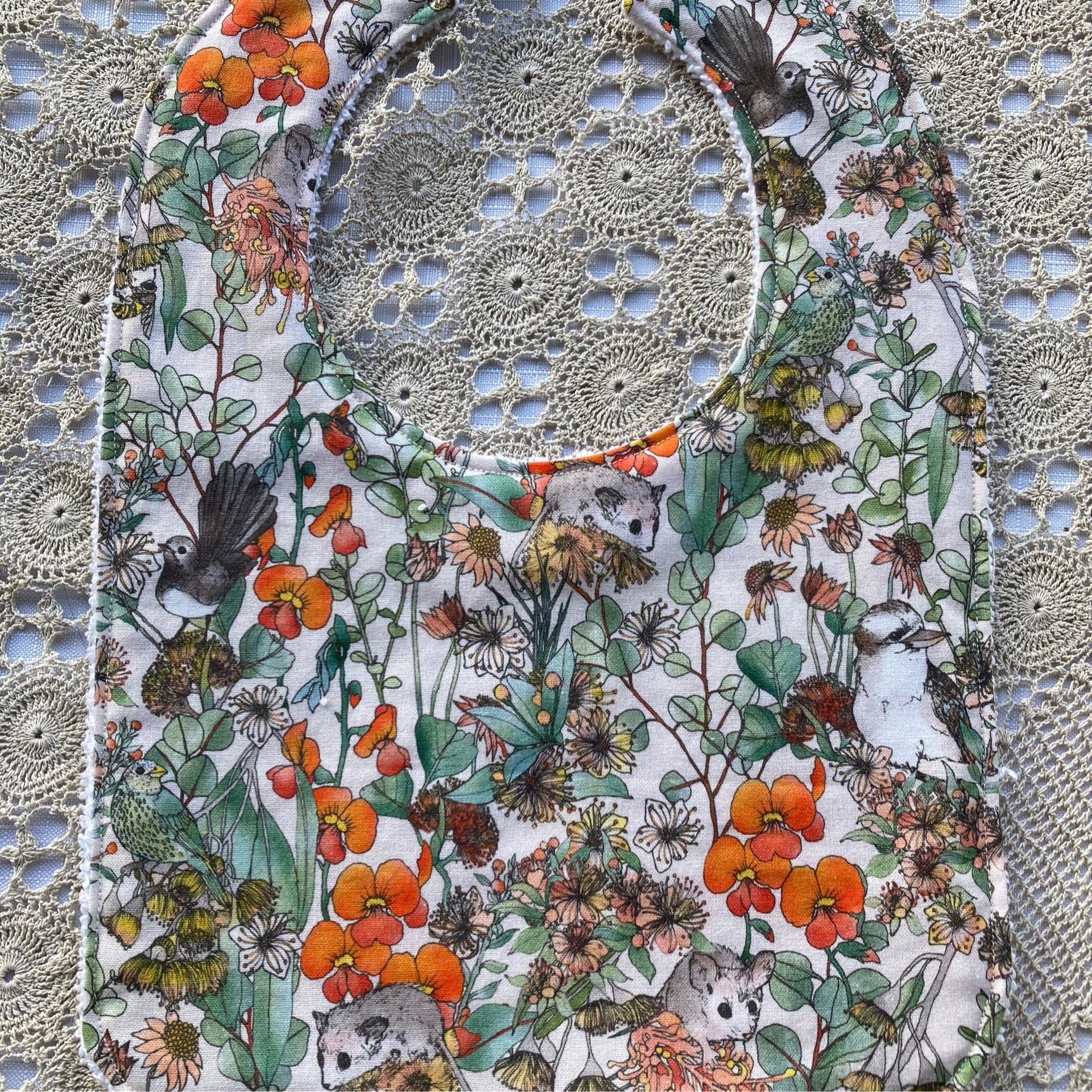 Natives Feeding Bib | Little Wardrobes